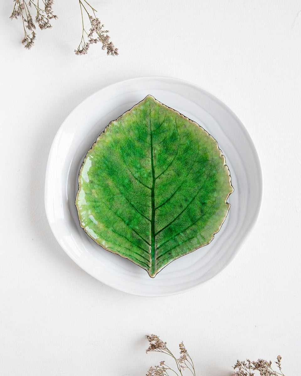hydrangea leaf plate